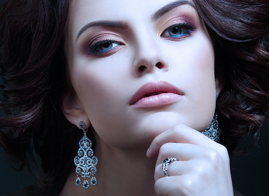 Complete Guide to Gemstone & Diamond Engagement Rings – Custom Made Rings